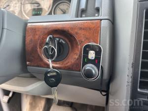 Melns Chrysler Grand Voyager 2009 Rīga, ar dzinēja tilpumu 2.80 L un nobraukumu 0 tūkst. km par 2990 €, foto 15 vietnē AUTOMOTO.COM.LV
