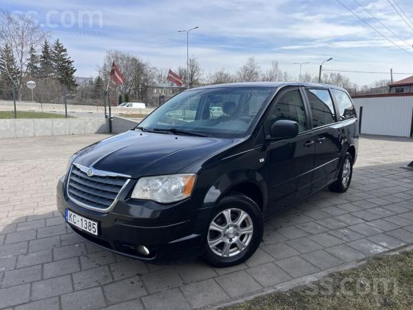 Melns Chrysler Grand Voyager 2009 Rīga, ar dzinēja tilpumu 2.80 L un nobraukumu 0 tūkst. km par 2990 €, foto 1 vietnē AUTOMOTO.COM.LV