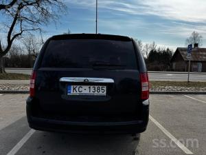 Черный Крайслер Гранд Вояджер 2009 в Екабпилс, объемом двигателя 2.80 л и пробегом 401 тыс. км за 2200 €, фото 5 на AUTOMOTO.COM.LV