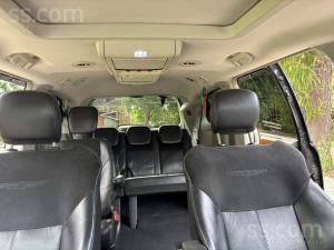 Black Chrysler Grand Voyager 2009 in Cesis, with an engine capacity of 2.80 L and mileage of 236 thousand km for 6000 €, photo 6 on AUTOMOTO.COM.LV