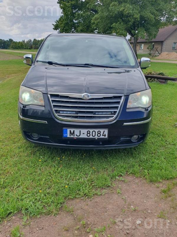 Melns Chrysler Grand Voyager 2009 Saldus, ar dzinēja tilpumu 2.80 L un nobraukumu 297 tūkst. km par 1650 €, foto 4 vietnē AUTOMOTO.COM.LV