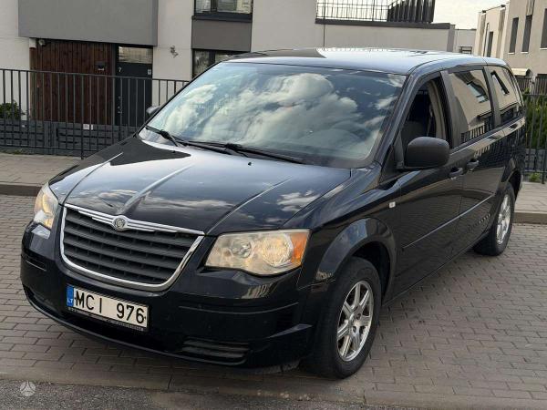 Крайслер Гранд Вояджер 2009 в Вильнюс на AUTOMOTO.COM.LV Черный Крайслер Гранд Вояджер 2009 в Вильнюс, объемом двигателя 2.78 л и пробегом 213 тыс. км за 2200 €, фото 3 на AUTOMOTO.COM.LV