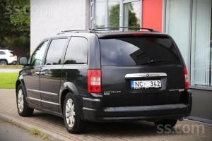 Melns Chrysler Grand Voyager 2010 Rīga, ar dzinēja tilpumu 2.80 L un nobraukumu 367 tūkst. km par 2495 €, foto 6 vietnē AUTOMOTO.COM.LV