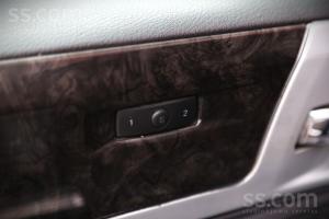 Melns Chrysler Grand Voyager 2010 Rīga, ar dzinēja tilpumu 2.80 L un nobraukumu 367 tūkst. km par 2495 €, foto 18 vietnē AUTOMOTO.COM.LV