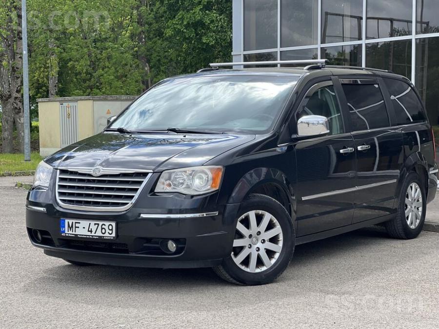 Melns Chrysler Grand Voyager 2011 Jēkabpils, ar dzinēja tilpumu 2.80 L un nobraukumu 222 tūkst. km par 5990 €, foto 1 vietnē AUTOMOTO.COM.LV
