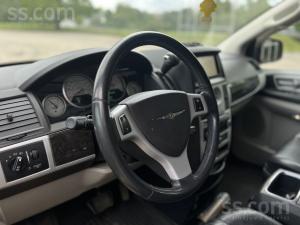 Melns Chrysler Grand Voyager 2011 Jēkabpils, ar dzinēja tilpumu 2.80 L un nobraukumu 222 tūkst. km par 5990 €, foto 9 vietnē AUTOMOTO.COM.LV