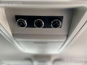 Melns Chrysler Grand Voyager 2011 Jēkabpils, ar dzinēja tilpumu 2.80 L un nobraukumu 222 tūkst. km par 5990 €, foto 15 vietnē AUTOMOTO.COM.LV