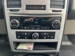 Melns Chrysler Grand Voyager 2011 Jēkabpils, ar dzinēja tilpumu 2.80 L un nobraukumu 222 tūkst. km par 5990 €, foto 19 vietnē AUTOMOTO.COM.LV