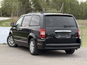 Melns Chrysler Grand Voyager 2011 Ogre, ar dzinēja tilpumu 2.80 L un nobraukumu 256 tūkst. km par 7750 €, foto 6 vietnē AUTOMOTO.COM.LV