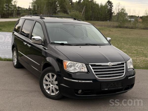 Black Chrysler Grand Voyager 2011 in Ogre, with an engine capacity of 2.80 L and mileage of 256 thousand km for 7750 €, photo 8 on AUTOMOTO.COM.LV