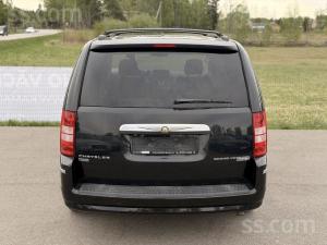 Melns Chrysler Grand Voyager 2011 Ogre, ar dzinēja tilpumu 2.80 L un nobraukumu 256 tūkst. km par 7750 €, foto 11 vietnē AUTOMOTO.COM.LV