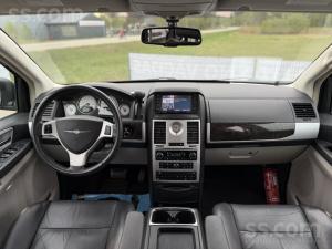 Melns Chrysler Grand Voyager 2011 Ogre, ar dzinēja tilpumu 2.80 L un nobraukumu 256 tūkst. km par 7750 €, foto 13 vietnē AUTOMOTO.COM.LV