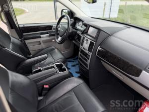 Melns Chrysler Grand Voyager 2011 Ogre, ar dzinēja tilpumu 2.80 L un nobraukumu 256 tūkst. km par 7750 €, foto 15 vietnē AUTOMOTO.COM.LV