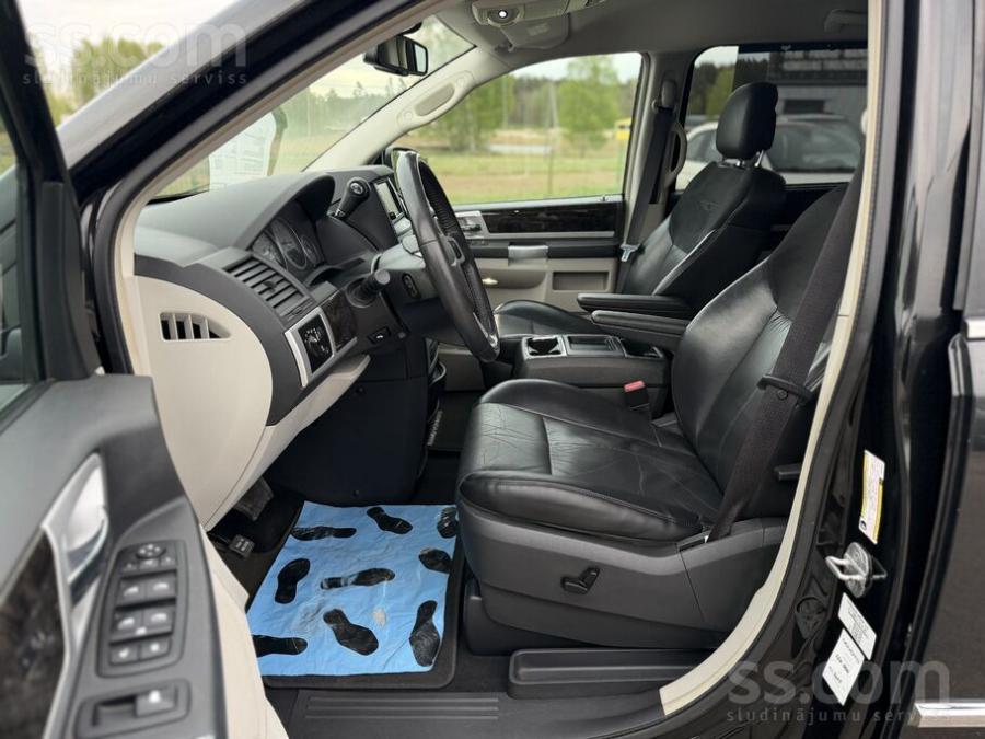Melns Chrysler Grand Voyager 2011 Ogre, ar dzinēja tilpumu 2.80 L un nobraukumu 256 tūkst. km par 7750 €, foto 17 vietnē AUTOMOTO.COM.LV