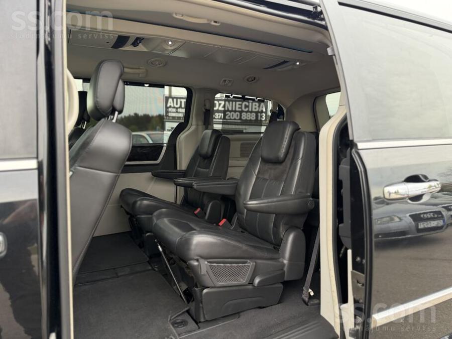 Melns Chrysler Grand Voyager 2011 Ogre, ar dzinēja tilpumu 2.80 L un nobraukumu 256 tūkst. km par 7750 €, foto 20 vietnē AUTOMOTO.COM.LV