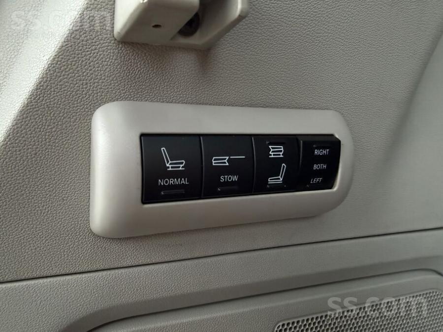 Melns Chrysler Grand Voyager 2011 Ogre, ar dzinēja tilpumu 2.80 L un nobraukumu 256 tūkst. km par 7750 €, foto 25 vietnē AUTOMOTO.COM.LV
