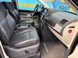 Melns Chrysler Grand Voyager 2011 Rīga, ar dzinēja tilpumu 2.80 L un nobraukumu 269 tūkst. km par 5950 €, foto 13 vietnē AUTOMOTO.COM.LV