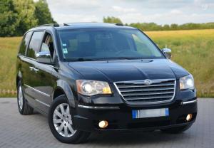 Melns Chrysler Grand Voyager 2011 Klaipėda, ar dzinēja tilpumu 2.78 L un nobraukumu 238 tūkst. km par 6850 €, foto  vietnē AUTOMOTO.COM.LV