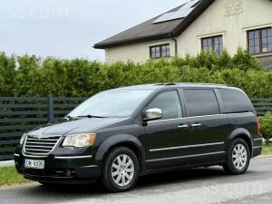 Black Chrysler Grand Voyager 2011 in Riga, with an engine capacity of 2.80 L and mileage of 260 thousand km for 4500 €, photo 7 on AUTOMOTO.COM.LV