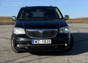 Melns Chrysler Grand Voyager 2012 Valmiera, ar dzinēja tilpumu 2.80 L un nobraukumu 308 tūkst. km par 7450 €, foto 5 vietnē AUTOMOTO.COM.LV