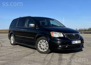 Melns Chrysler Grand Voyager 2012 Valmiera, ar dzinēja tilpumu 2.80 L un nobraukumu 308 tūkst. km par 7450 €, foto 7 vietnē AUTOMOTO.COM.LV