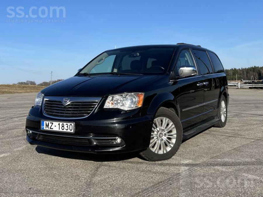 Melns Chrysler Grand Voyager 2012 Valmiera, ar dzinēja tilpumu 2.80 L un nobraukumu 308 tūkst. km par 7450 €, foto 8 vietnē AUTOMOTO.COM.LV