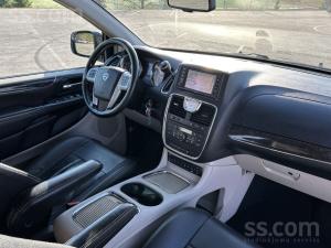 Melns Chrysler Grand Voyager 2012 Valmiera, ar dzinēja tilpumu 2.80 L un nobraukumu 308 tūkst. km par 7450 €, foto 15 vietnē AUTOMOTO.COM.LV