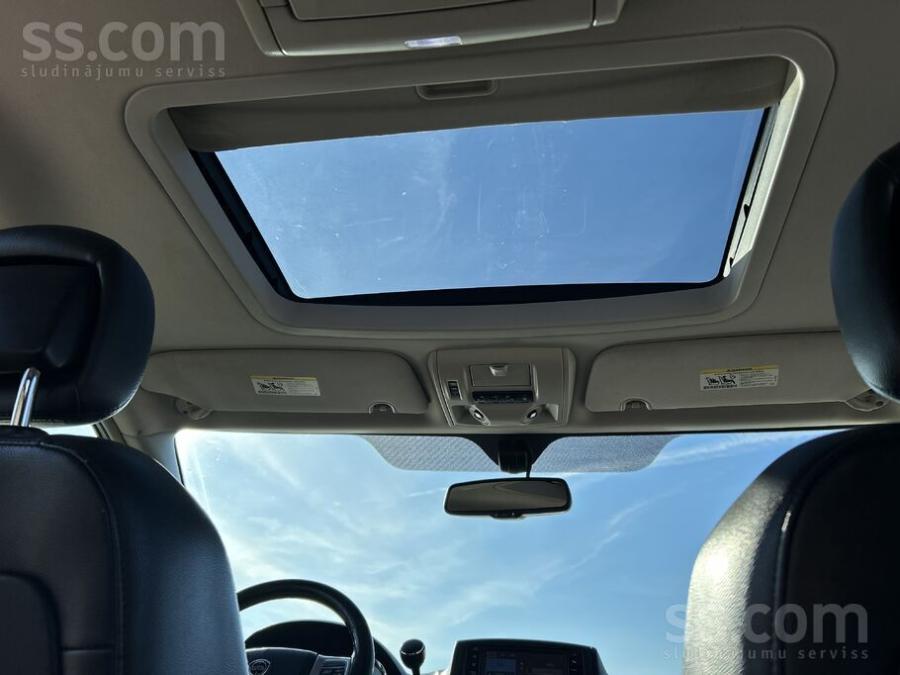 Melns Chrysler Grand Voyager 2012 Valmiera, ar dzinēja tilpumu 2.80 L un nobraukumu 308 tūkst. km par 7450 €, foto 17 vietnē AUTOMOTO.COM.LV
