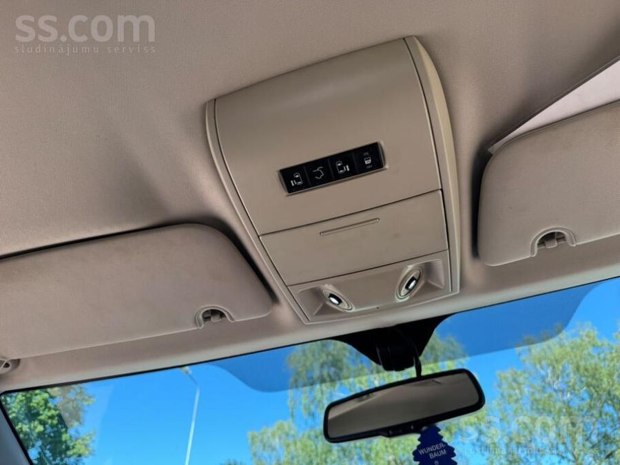 Melns Chrysler Grand Voyager 2014 Rīga, ar dzinēja tilpumu 3.60 L un nobraukumu 320 tūkst. km par 7600 €, foto 13 vietnē AUTOMOTO.COM.LV