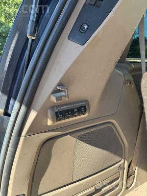 Melns Chrysler Grand Voyager 2014 Rīga, ar dzinēja tilpumu 3.60 L un nobraukumu 320 tūkst. km par 7600 €, foto 16 vietnē AUTOMOTO.COM.LV