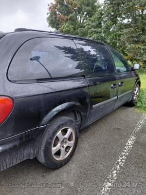 Black Chrysler Grand Voyager 2005 in Tallinn, with an engine capacity of 2.80 L and mileage of 0 thousand km for 550 €, photo 3 on AUTOMOTO.COM.LV