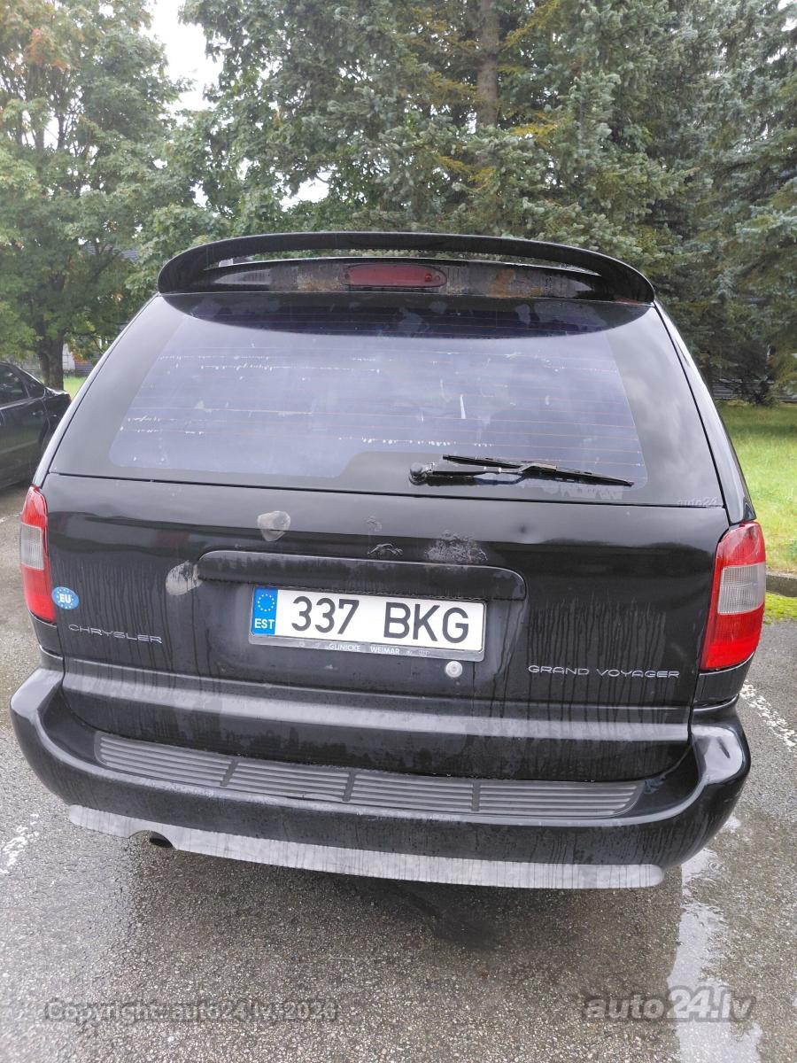 Black Chrysler Grand Voyager 2005 in Tallinn, with an engine capacity of 2.80 L and mileage of 0 thousand km for 550 €, photo 5 on AUTOMOTO.COM.LV