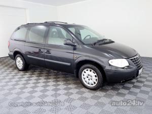 Melns Chrysler Grand Voyager 2006 Tallina, ar dzinēja tilpumu 2.80 L un nobraukumu 337 tūkst. km par 799 €, foto  vietnē AUTOMOTO.COM.LV