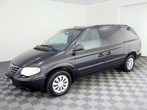Черный Крайслер Гранд Вояджер 2006 в Таллин, объемом двигателя 2.80 л и пробегом 259 тыс. км за 1299 €, фото 11 на AUTOMOTO.COM.LV