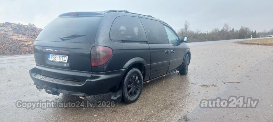 Melns Chrysler Grand Voyager 2007 Kuresāre, ar dzinēja tilpumu 2.80 L un nobraukumu 372 tūkst. km par 1600 €, foto 3 vietnē AUTOMOTO.COM.LV