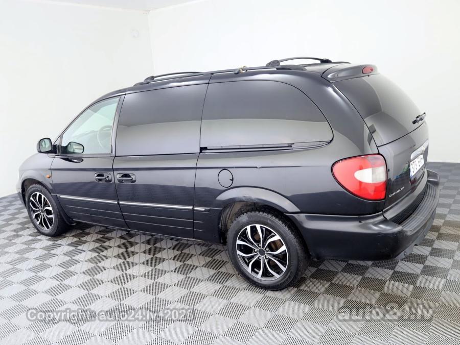 Melns Chrysler Grand Voyager 2007 Tallina, ar dzinēja tilpumu 2.80 L un nobraukumu 265 tūkst. km par 1599 €, foto 5 vietnē AUTOMOTO.COM.LV