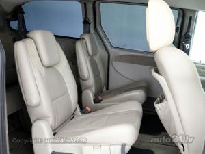 Melns Chrysler Grand Voyager 2007 Tallina, ar dzinēja tilpumu 2.80 L un nobraukumu 265 tūkst. km par 1599 €, foto 8 vietnē AUTOMOTO.COM.LV