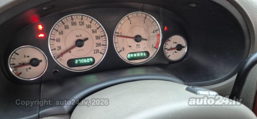 Black Chrysler Grand Voyager 2007 in Tallinn, with an engine capacity of 2.80 L and mileage of 270 thousand km for 2999 €, photo 15 on AUTOMOTO.COM.LV