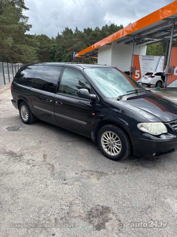 Melns Chrysler Grand Voyager 2007 Tallina, ar dzinēja tilpumu 2.80 L un nobraukumu 263 tūkst. km par 1300 €, foto 4 vietnē AUTOMOTO.COM.LV