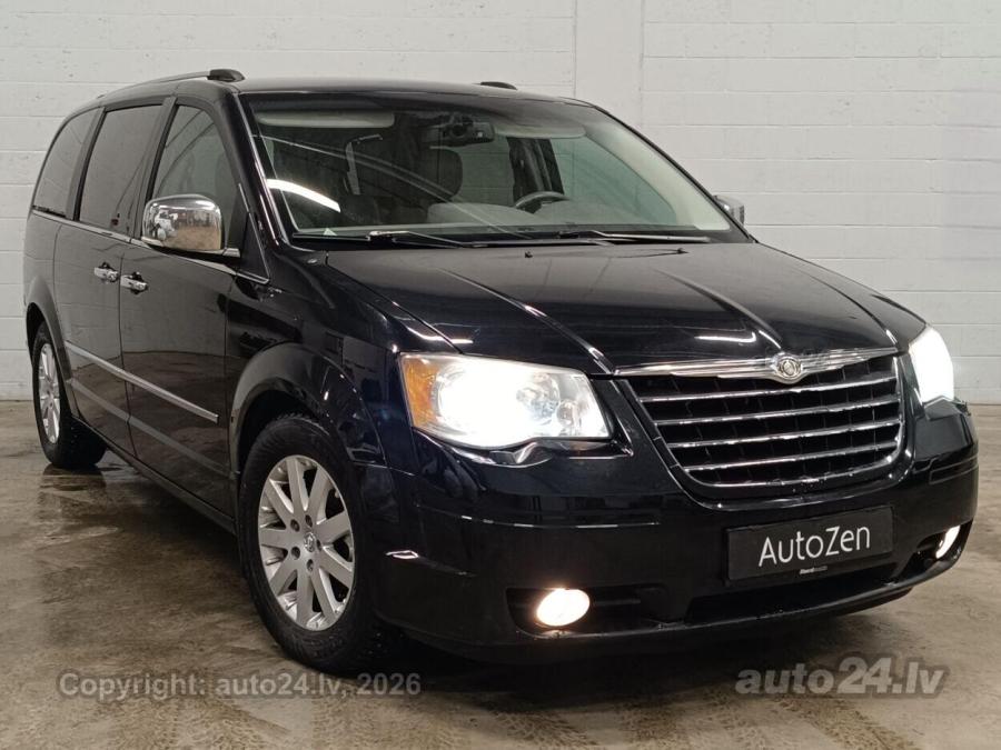 Black Chrysler Grand Voyager 2008 in Tallinn, with an engine capacity of 2.80 L and mileage of 272 thousand km for 3995 €, photo 3 on AUTOMOTO.COM.LV