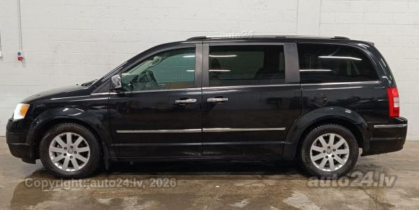 Black Chrysler Grand Voyager 2008 in Tallinn, with an engine capacity of 2.80 L and mileage of 272 thousand km for 3995 €, photo 5 on AUTOMOTO.COM.LV