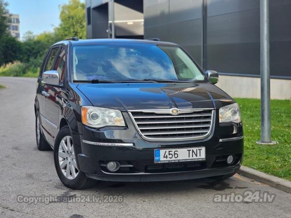 Melns Chrysler Grand Voyager 2008 Tallina, ar dzinēja tilpumu 2.80 L un nobraukumu 319 tūkst. km par 4998 €, foto 1 vietnē AUTOMOTO.COM.LV