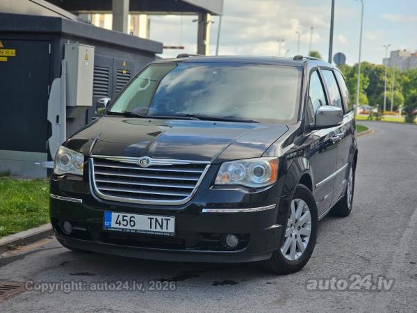 Melns Chrysler Grand Voyager 2008 Tallina, ar dzinēja tilpumu 2.80 L un nobraukumu 319 tūkst. km par 4998 €, foto 2 vietnē AUTOMOTO.COM.LV