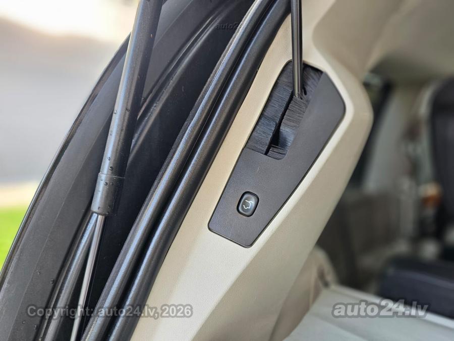 Черный Крайслер Гранд Вояджер 2008 в Таллин, объемом двигателя 2.80 л и пробегом 319 тыс. км за 4998 €, фото 20 на AUTOMOTO.COM.LV