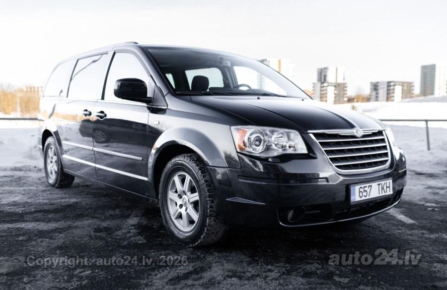 Black Chrysler Grand Voyager 2010 in Tallinn, with an engine capacity of 2.80 L and mileage of 316 thousand km for 3490 €, photo 3 on AUTOMOTO.COM.LV