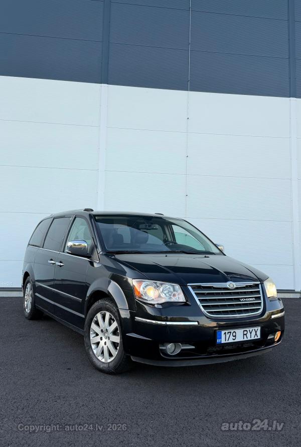 Melns Chrysler Grand Voyager 2010 Tallina, ar dzinēja tilpumu 2.80 L un nobraukumu 235 tūkst. km par 6299 €, foto 1 vietnē AUTOMOTO.COM.LV