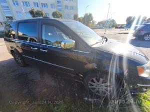Черный Крайслер Гранд Вояджер 2010 в Таллин, объемом двигателя 2.80 л и пробегом 223 тыс. км за 3300 €, фото 4 на AUTOMOTO.COM.LV