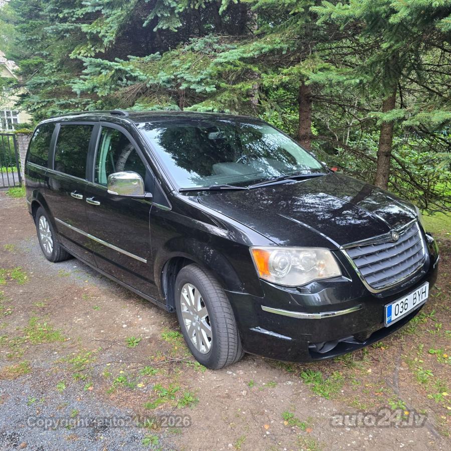 Black Chrysler Grand Voyager 2011 in Tallinn, with an engine capacity of 2.80 L and mileage of 0 thousand km for 5700 €, photo 3 on AUTOMOTO.COM.LV