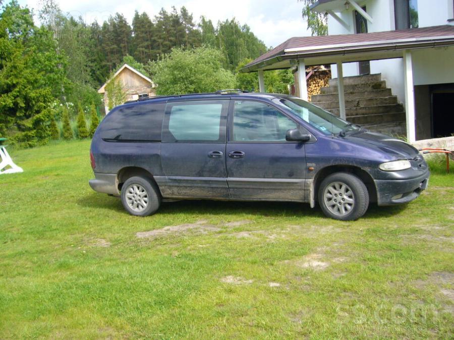 Zils Chrysler Grand Voyager 1997 Rīga, ar dzinēja tilpumu 3.80 L un nobraukumu 570 tūkst. km par 990 €, foto 1 vietnē AUTOMOTO.COM.LV