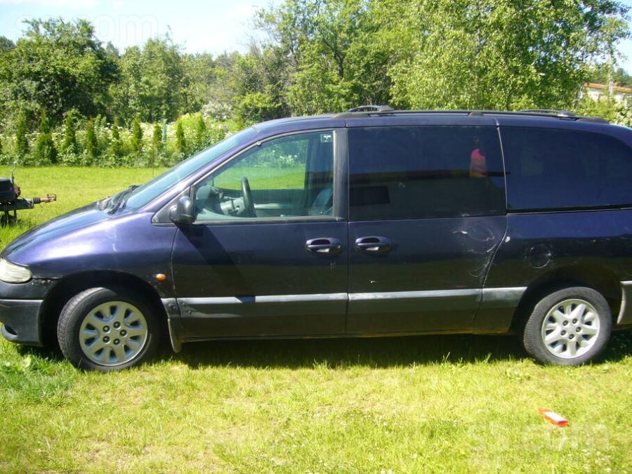 Zils Chrysler Grand Voyager 1997 Rīga, ar dzinēja tilpumu 3.80 L un nobraukumu 570 tūkst. km par 990 €, foto 4 vietnē AUTOMOTO.COM.LV